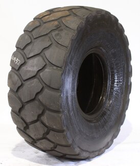 23.5R25 OCCASION GOODYEAR RT-3B L-3 TL 13MM 37% A11452 2X REP + COSM ...