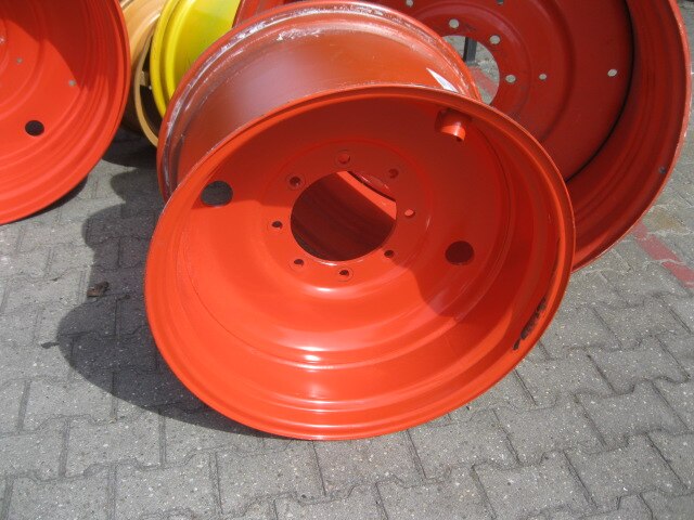 18-28 WHEEL USED CLAAS RED 221-275-8 Ø21 ET+15 V7315 VAST DEMO | Heuver