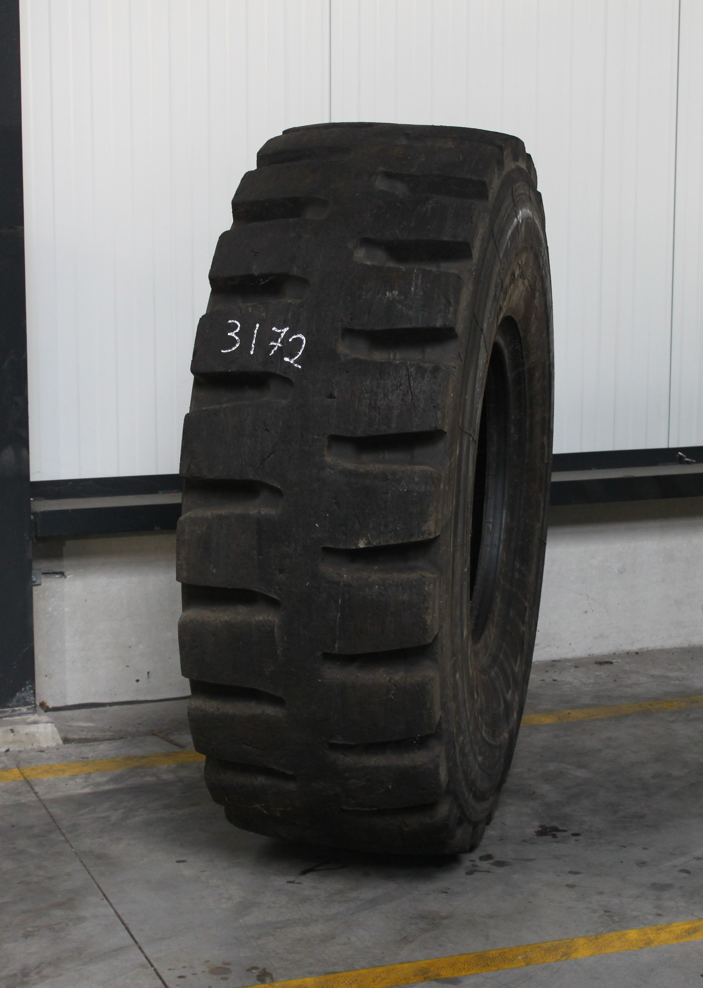 20.5R25 USED MAXAM MS501 ** L-5 TL 55mm 74% NO REP 3172 | Heuver