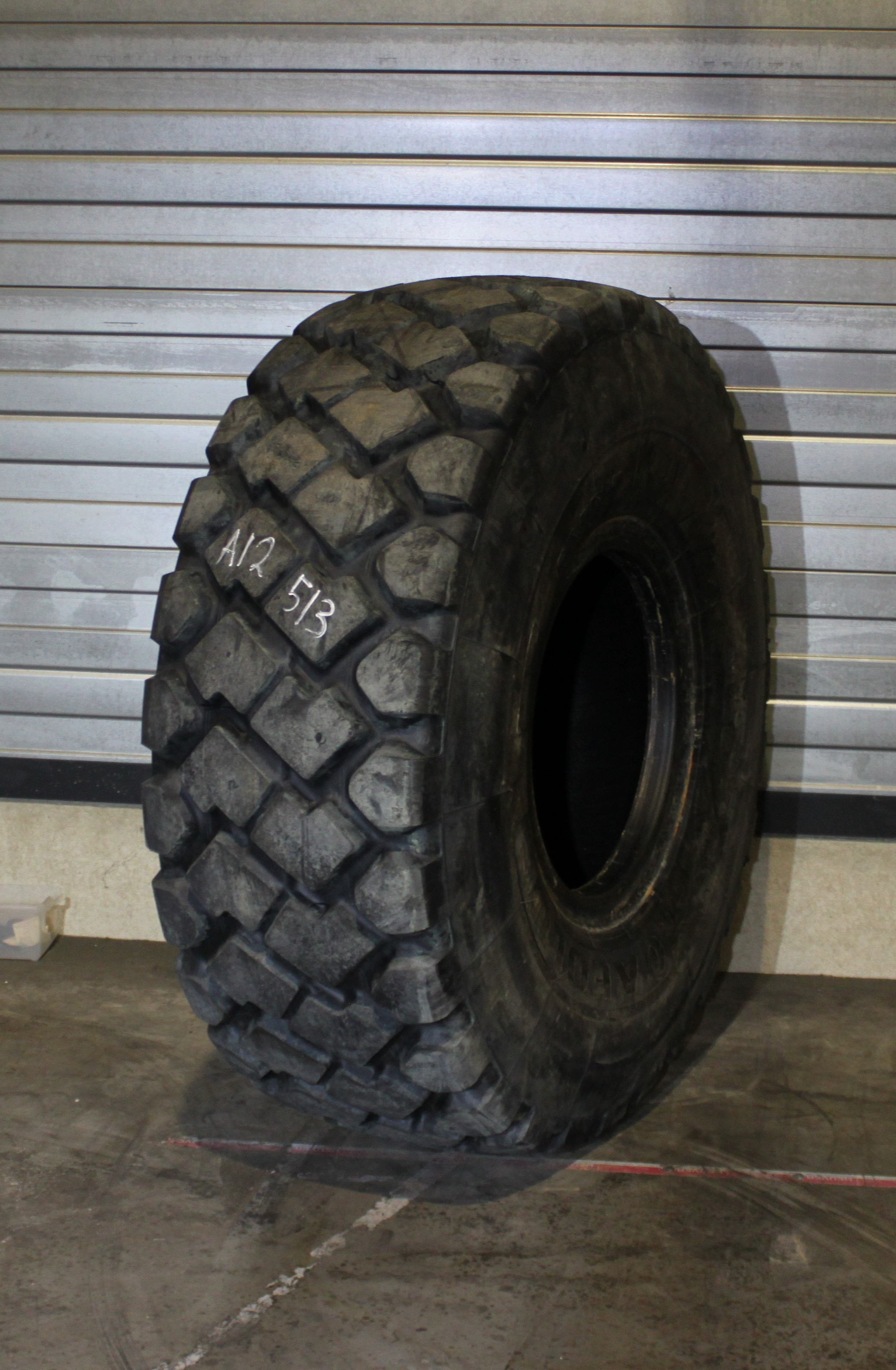 23.5R25 USED AEOLUS AL36 ** E-3 TL 32MM 91% NO REP A12513 | Heuver