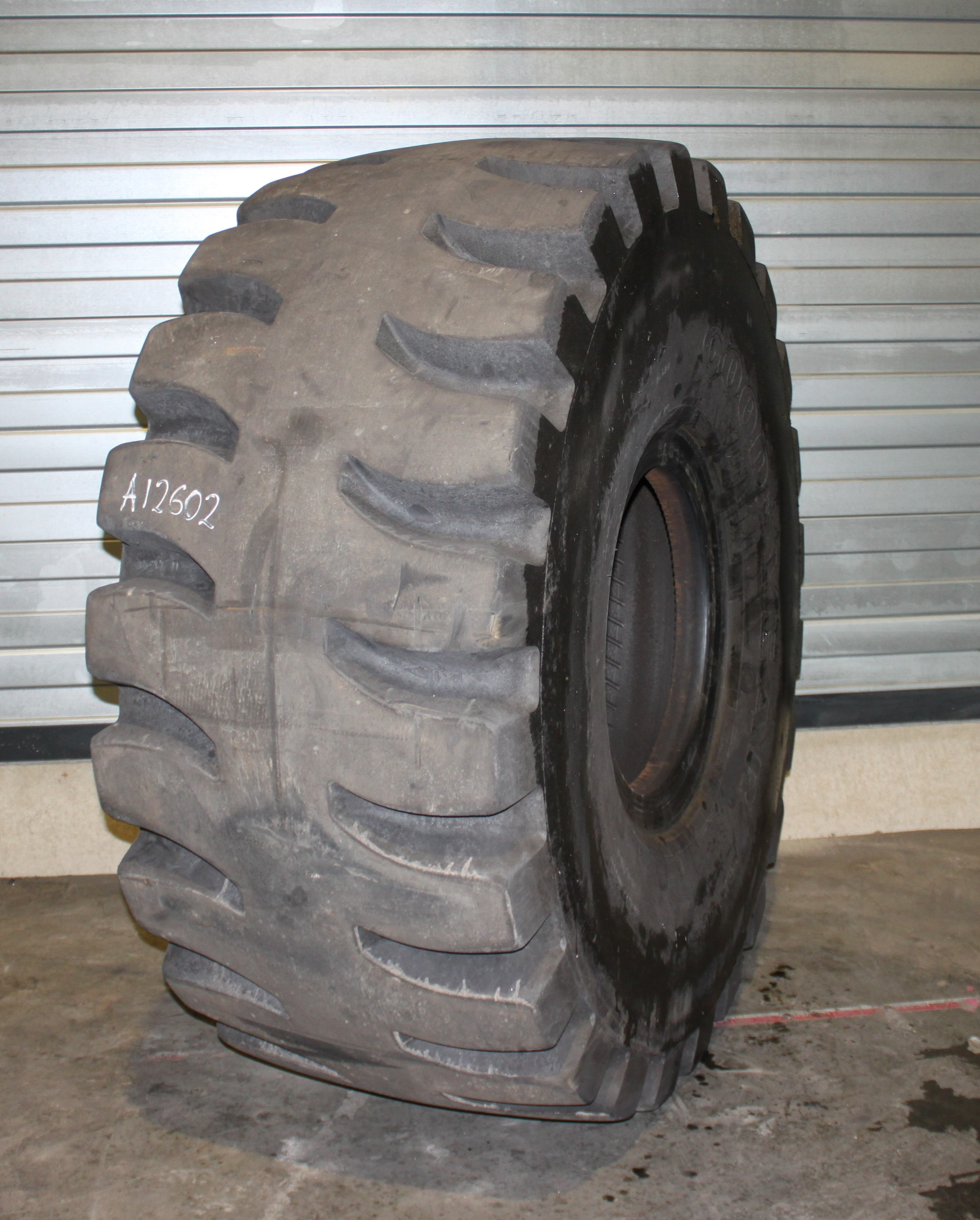29.5R25 USED GOODYEAR RL-5K 216A2 ** L-5 TL 77MM 81% NO REP A12602 | Heuver