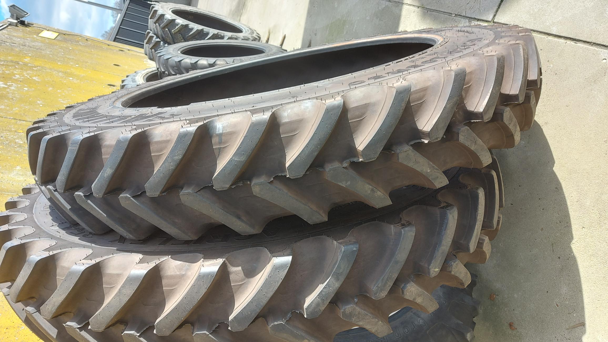 IF 320/105R50 GEBRUIKT ALLIANCE 354 AGRIFLEX SB 152D TL H18255, 95% DOT2717 | Heuver