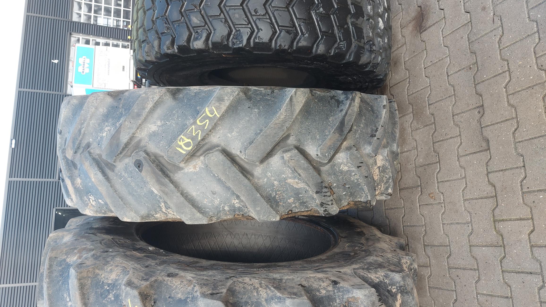 20.8R38 USED GOODYEAR STR 159A8/156B TL H18354 40% IETS POREUS TUSSEN ...