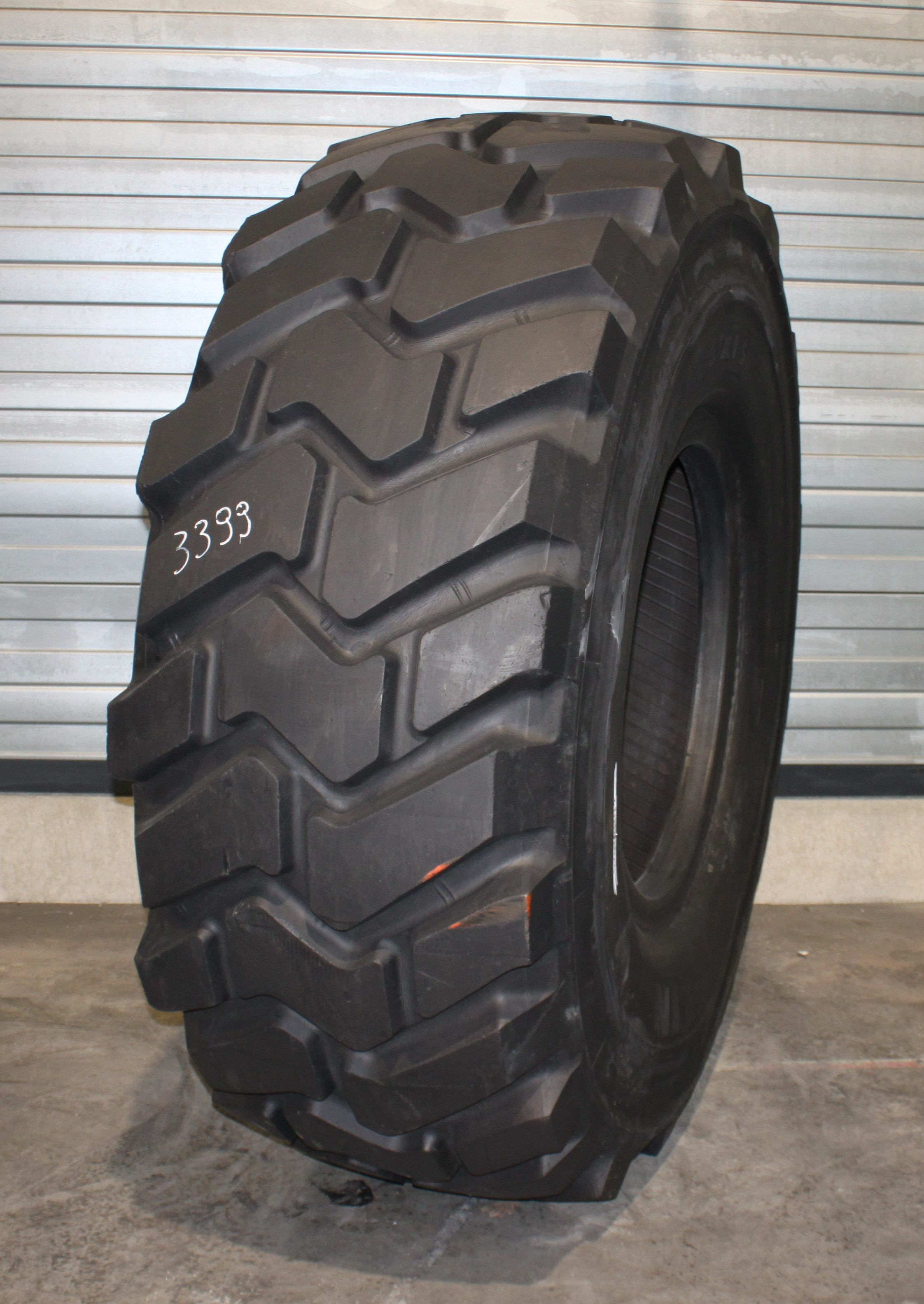 29.5R35 USED MICHELIN XTS ** E-3 TL 44MM 98% 1 REP + COS | Heuver