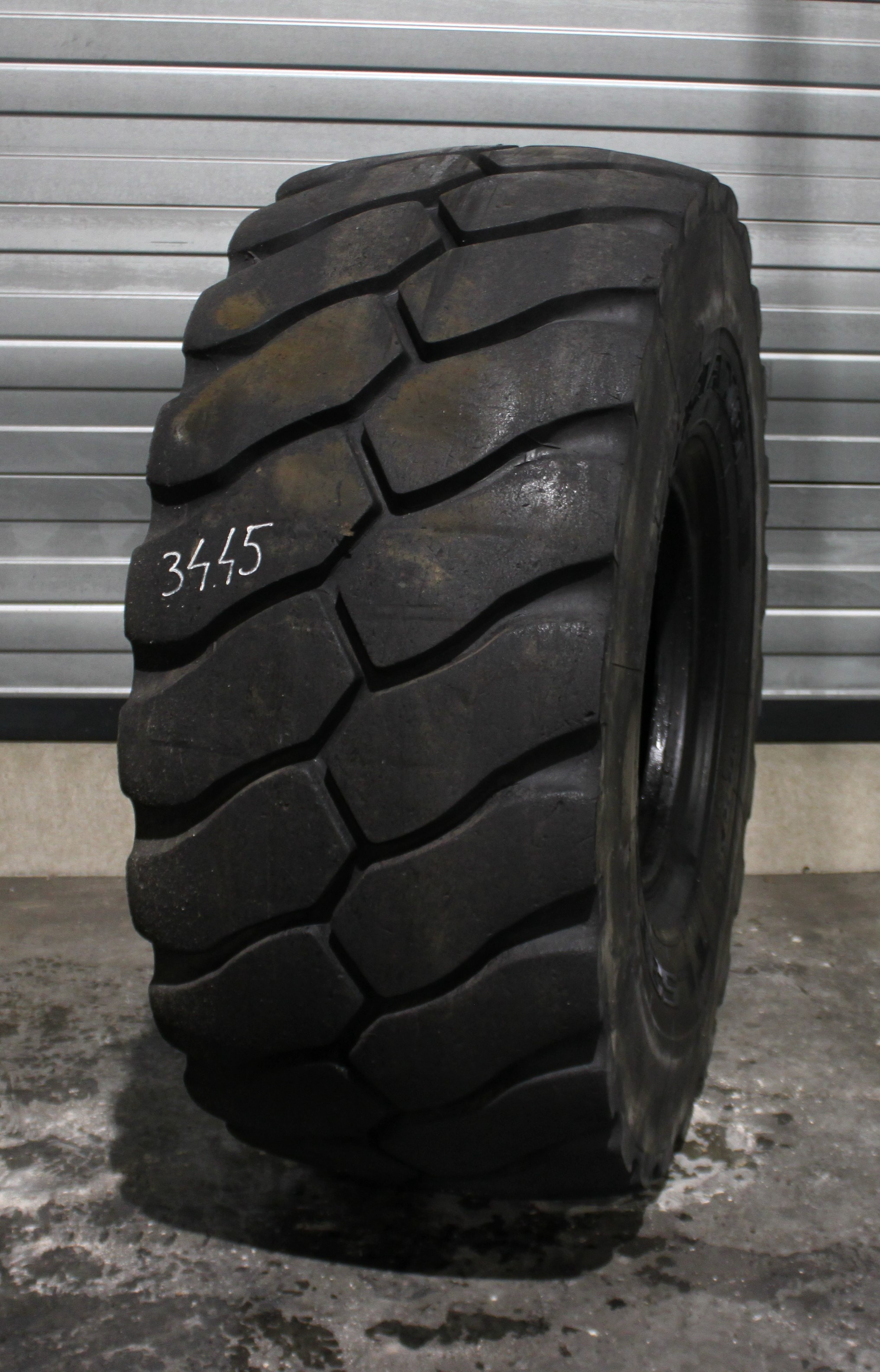 26.5R25 USED TRIANGLE TL538S+ 209A2 ** L-5 TL 31MM 36% NO REP 3445 | Heuver