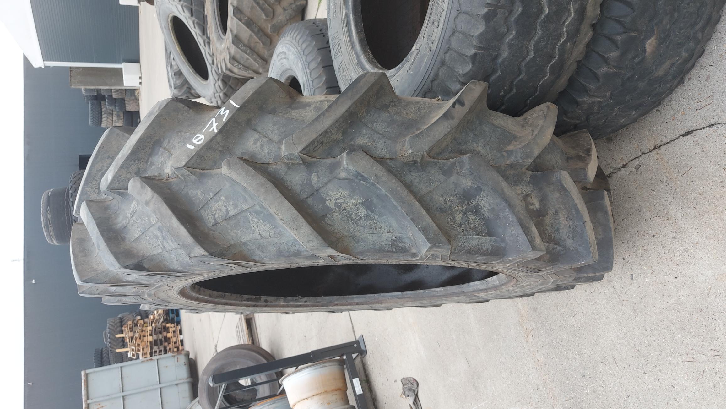 14.9R38 USED PIRELLI TM300 133A8 TT H18731, 85% MET KLEINE ...