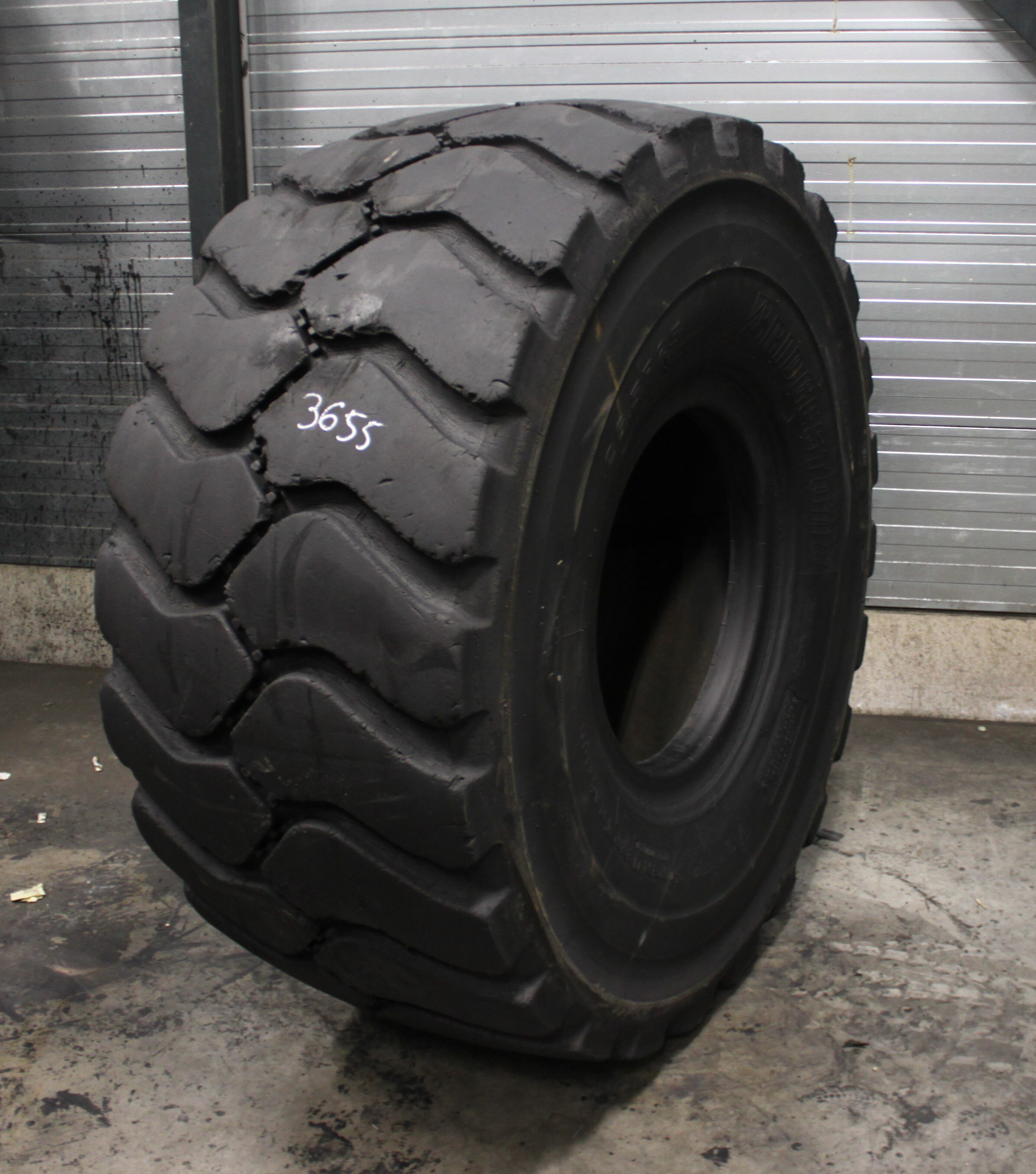 26.5R25 USED BRIDGESTONE VSDT ** L-5 TL 27MM 30% COSM REP 3655 | Heuver