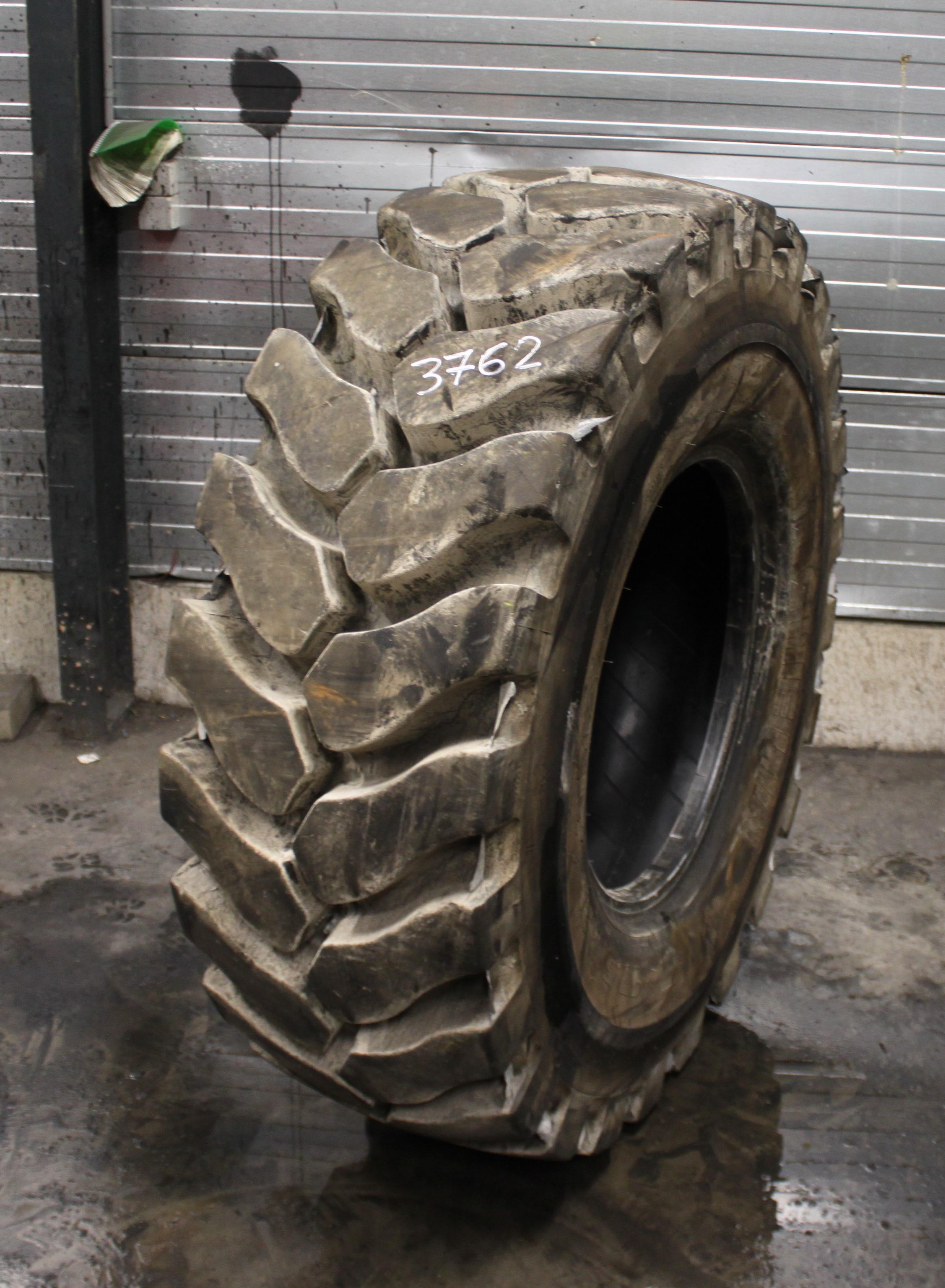 17.5R25 USED MICHELIN XLD D2 A * L-5 TL 59MM 93% NO REP 3762 | Heuver