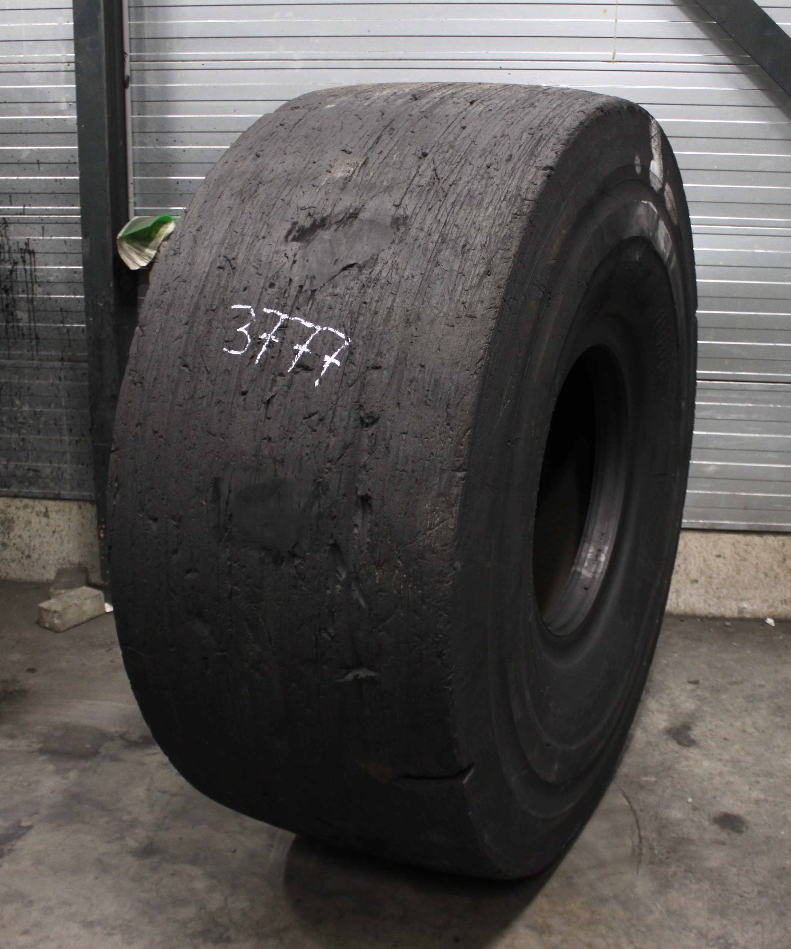 26.5R25 USED BRIDGESTONE VSMS ** TL 72MM 75% COSM REP 3777 | Heuver