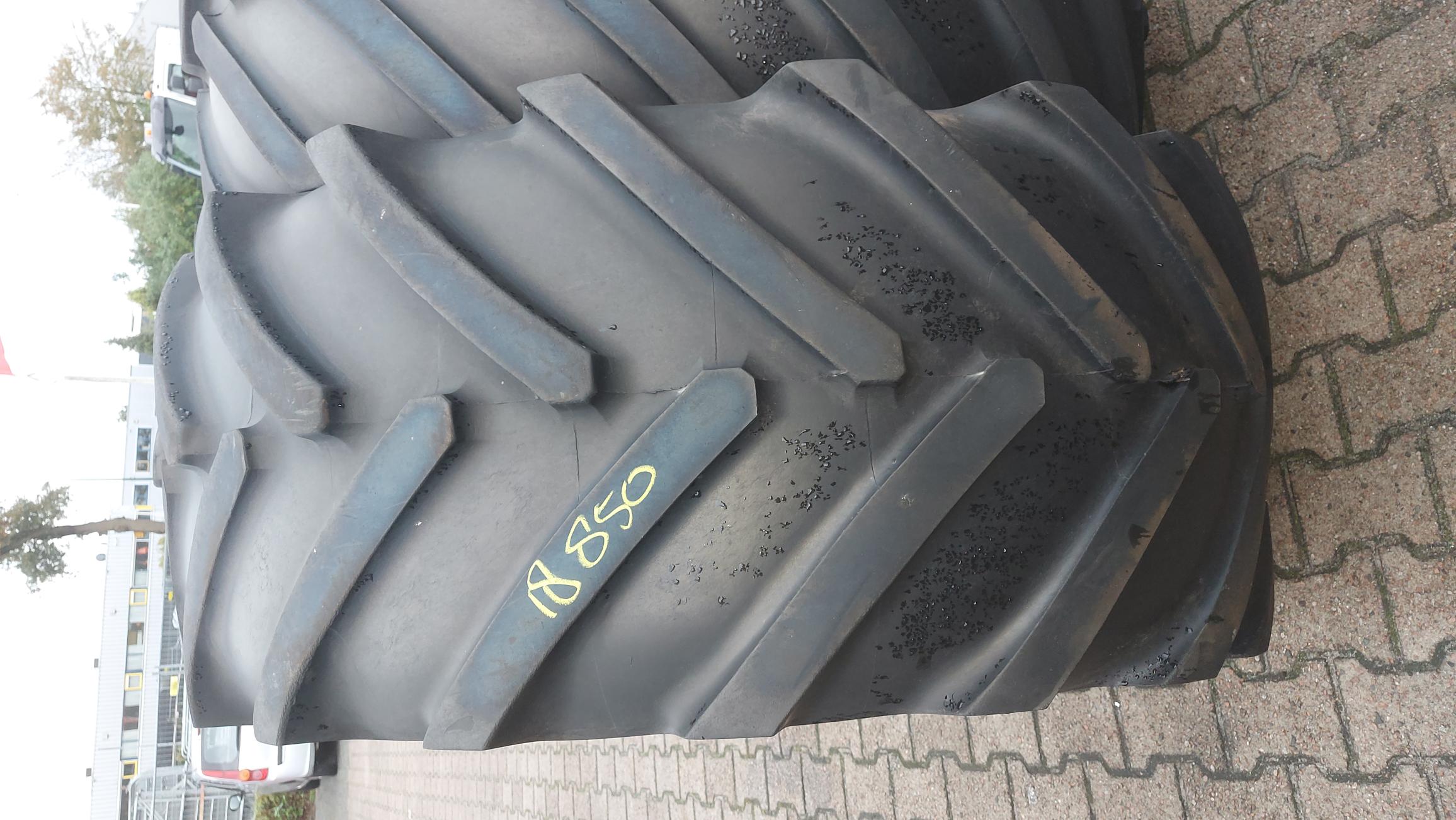 600/70R30 USED MICHELIN MACHXBIB 152A8 TL H18850 26% IETS ONGELIJK | Heuver