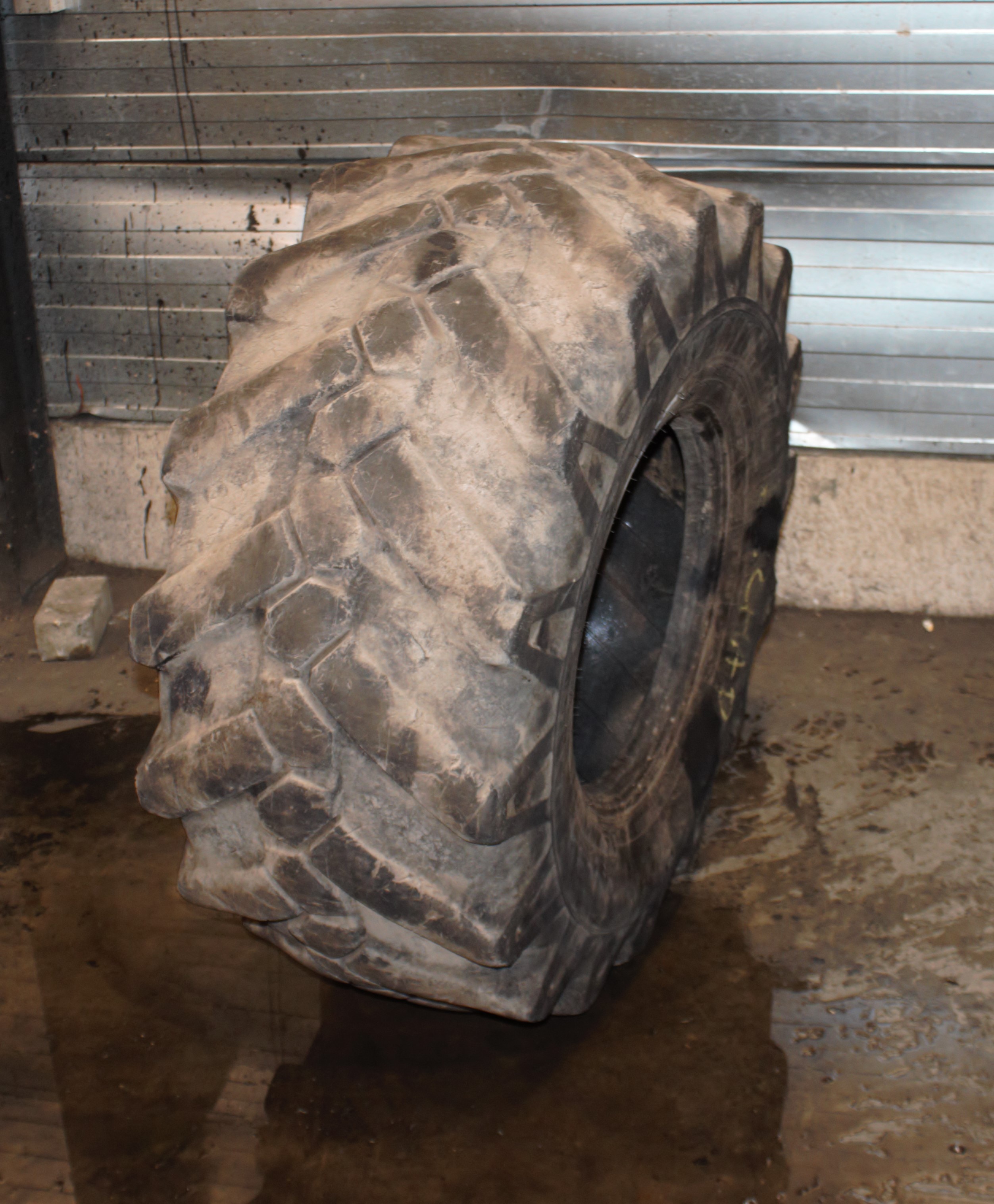 445/70R19.5 USED MICHELIN XF 173A8A2 TL 15MM 83% COSM REP A12756 | Heuver