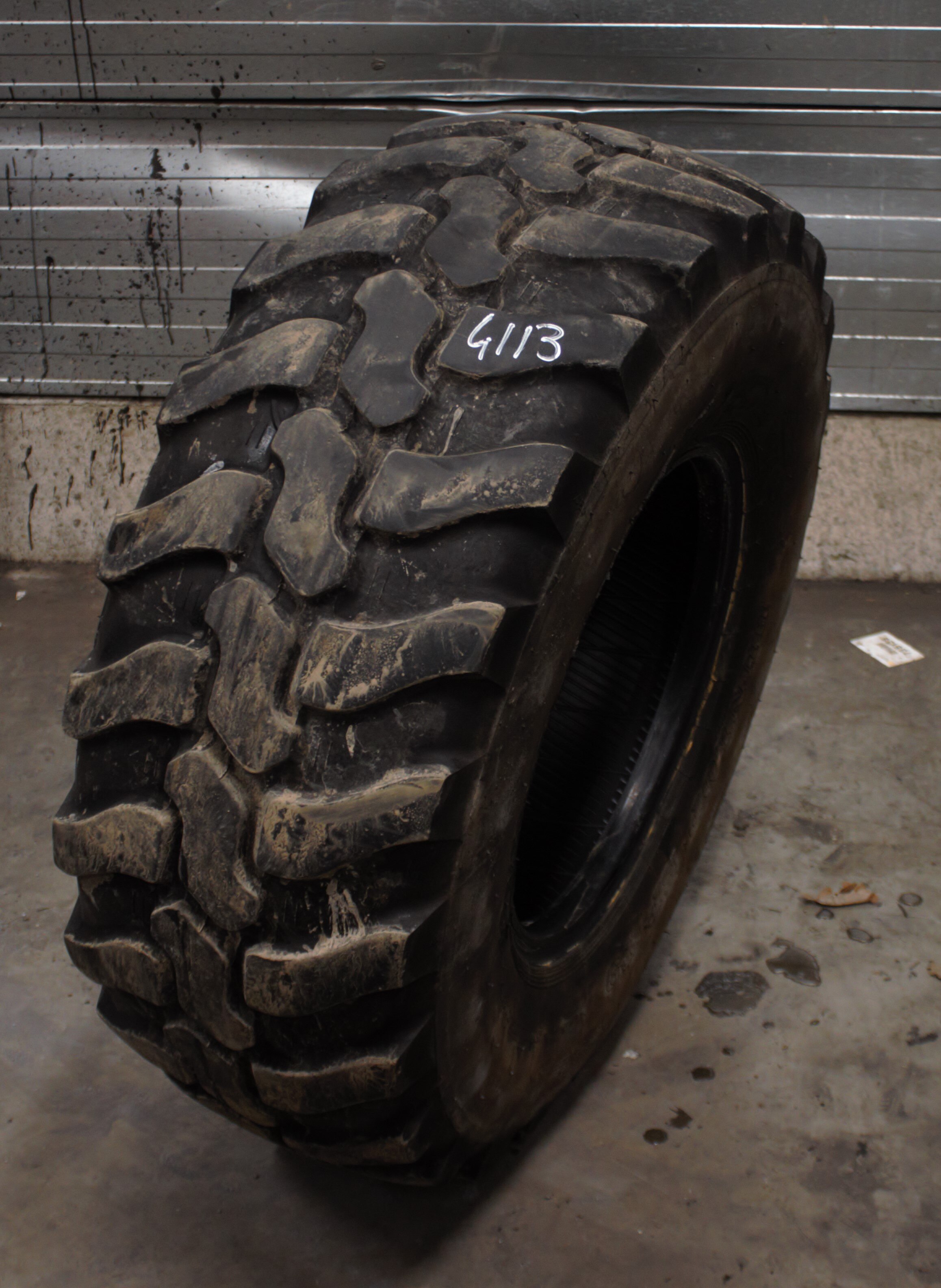 405/70R20 USED DUNLOP SP T9 EM 155A2/143B L-2 TL 13MM 68% NO REP 4113 ...