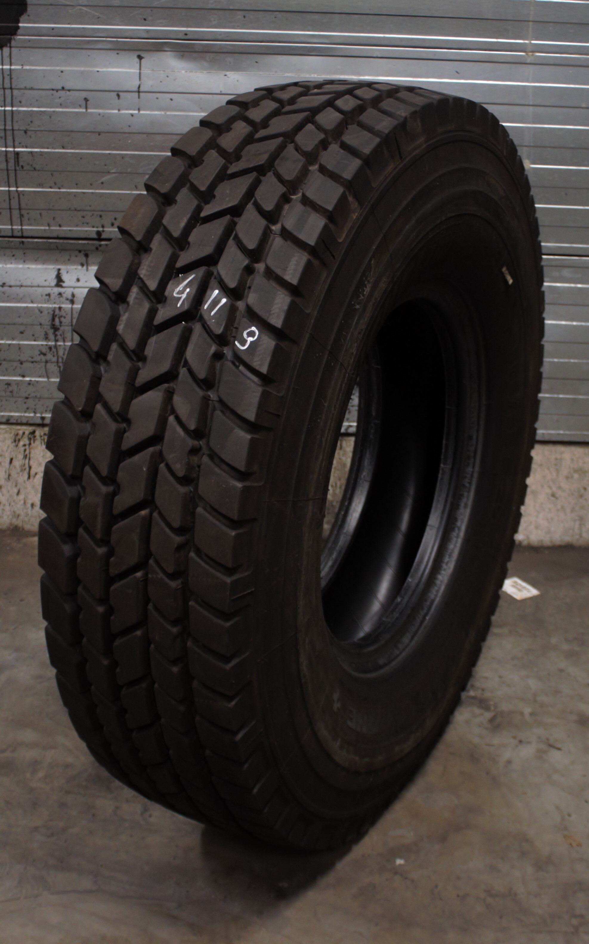 385/95R25 USED MICHELIN X-CRANE+ E-2 TL 22MM 95% NO REP 4119 | Heuver