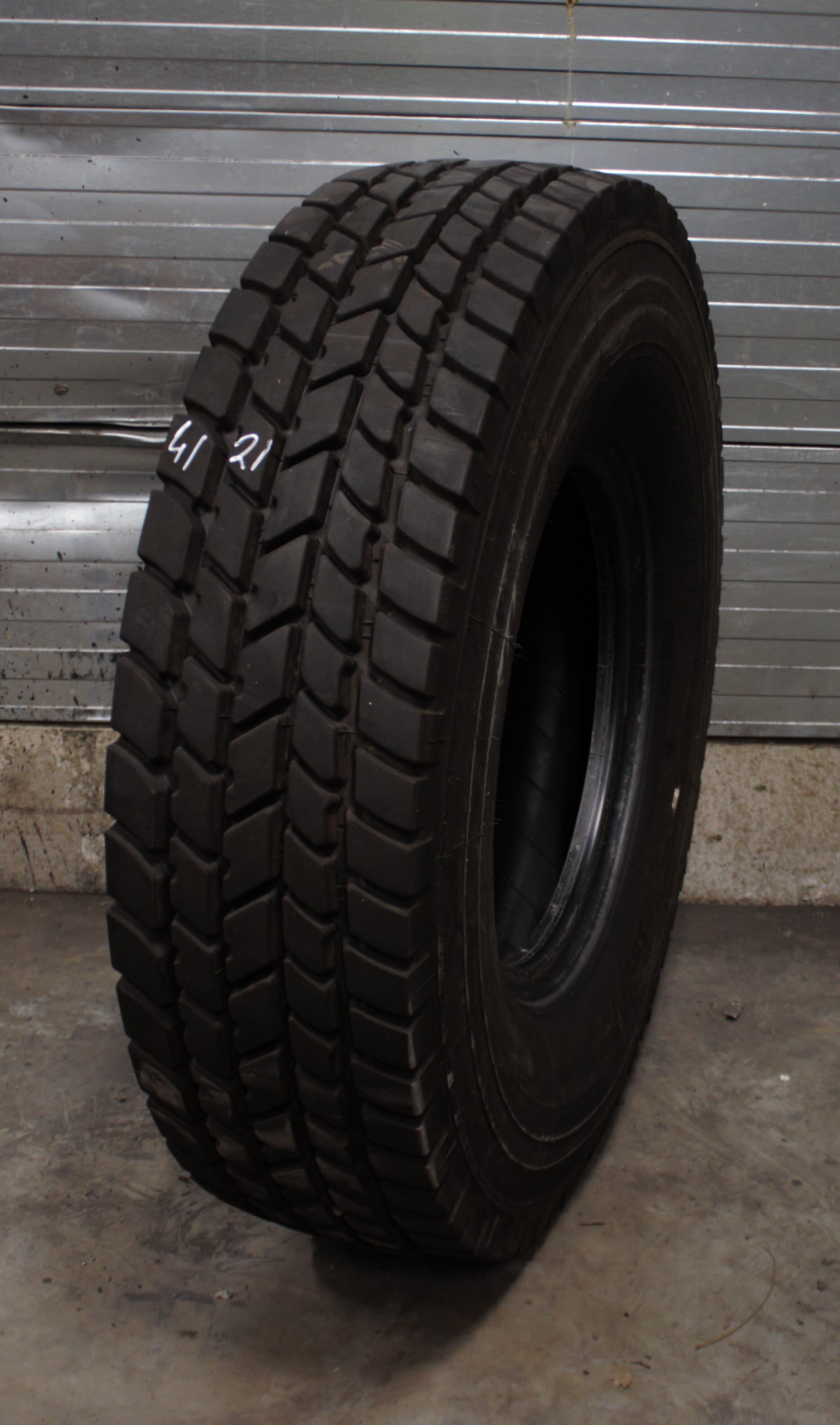 385/95R25 USED MICHELIN X-CRANE+ E-2 TL 22MM 95% NO REP 4121 | Heuver