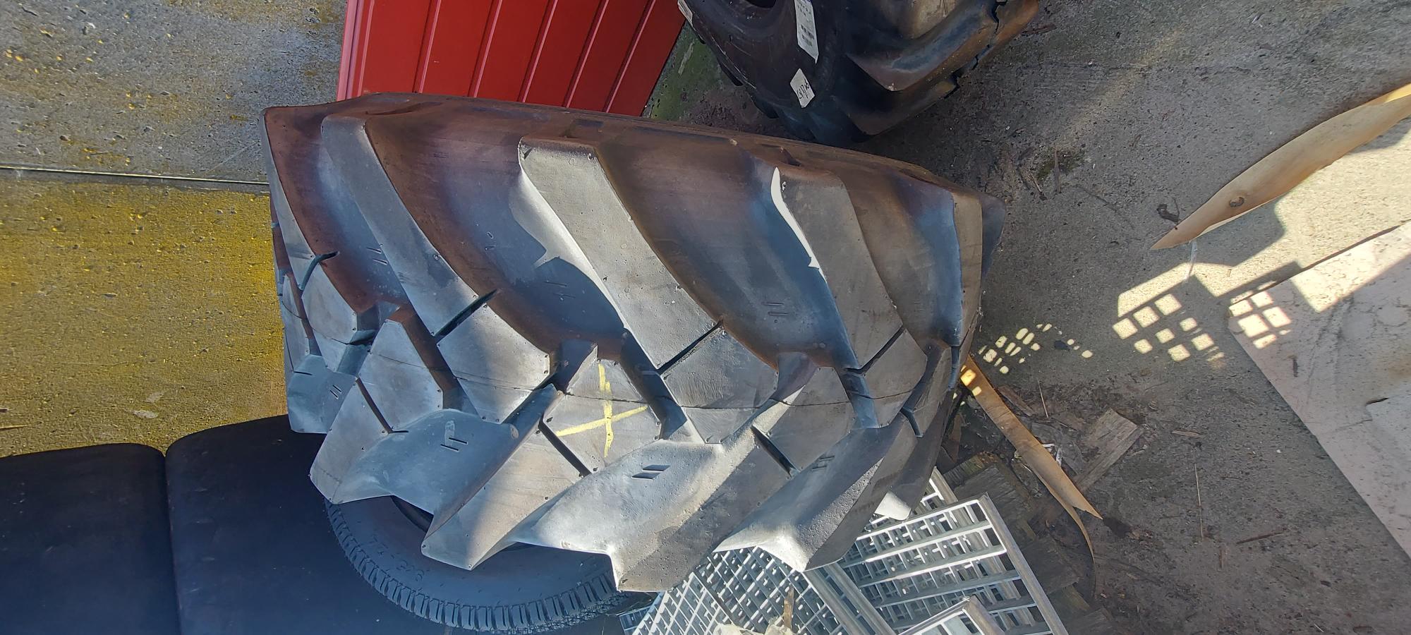 18-19.5 USED EUROGRIP MT63L 160B 18PR TT 100% MPT | Heuver