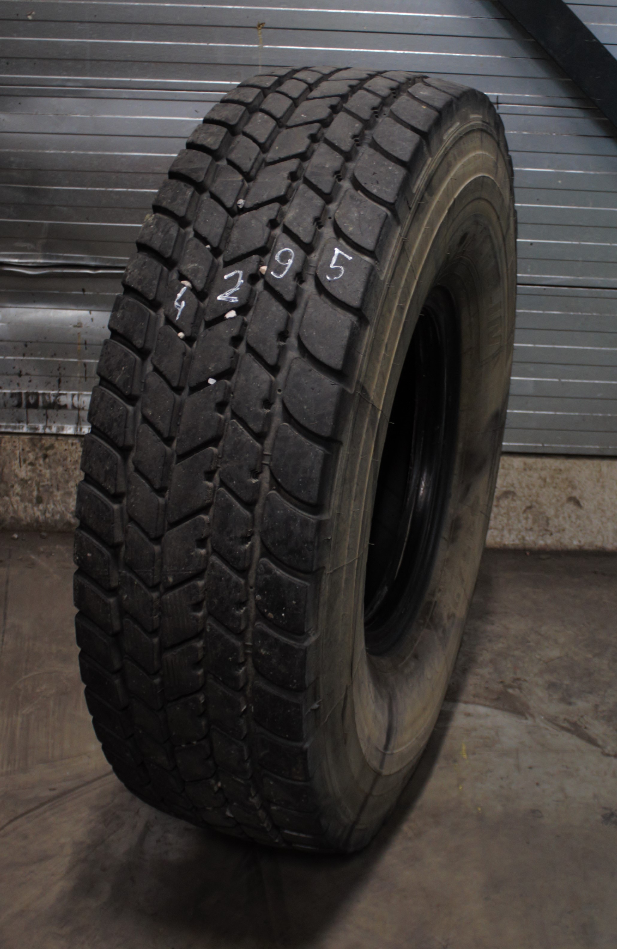 445/95R25 USED MICHELIN X-CRANE+ E-2 TL 20MM 80% NO REP 4295 | Heuver