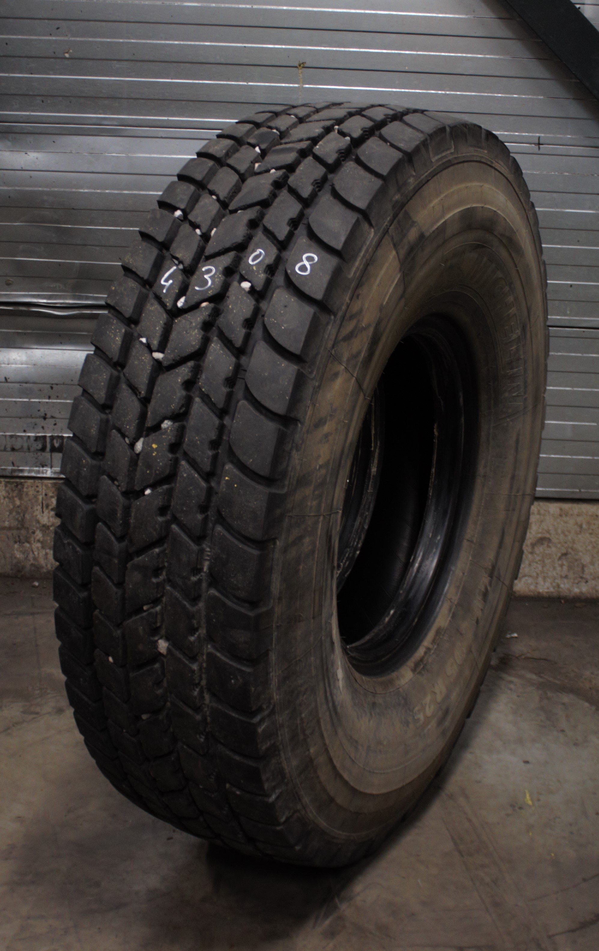 445/95R25 USED MICHELIN X-CRANE+ E-2 TL 22MM 88% NO REP 4308 | Heuver