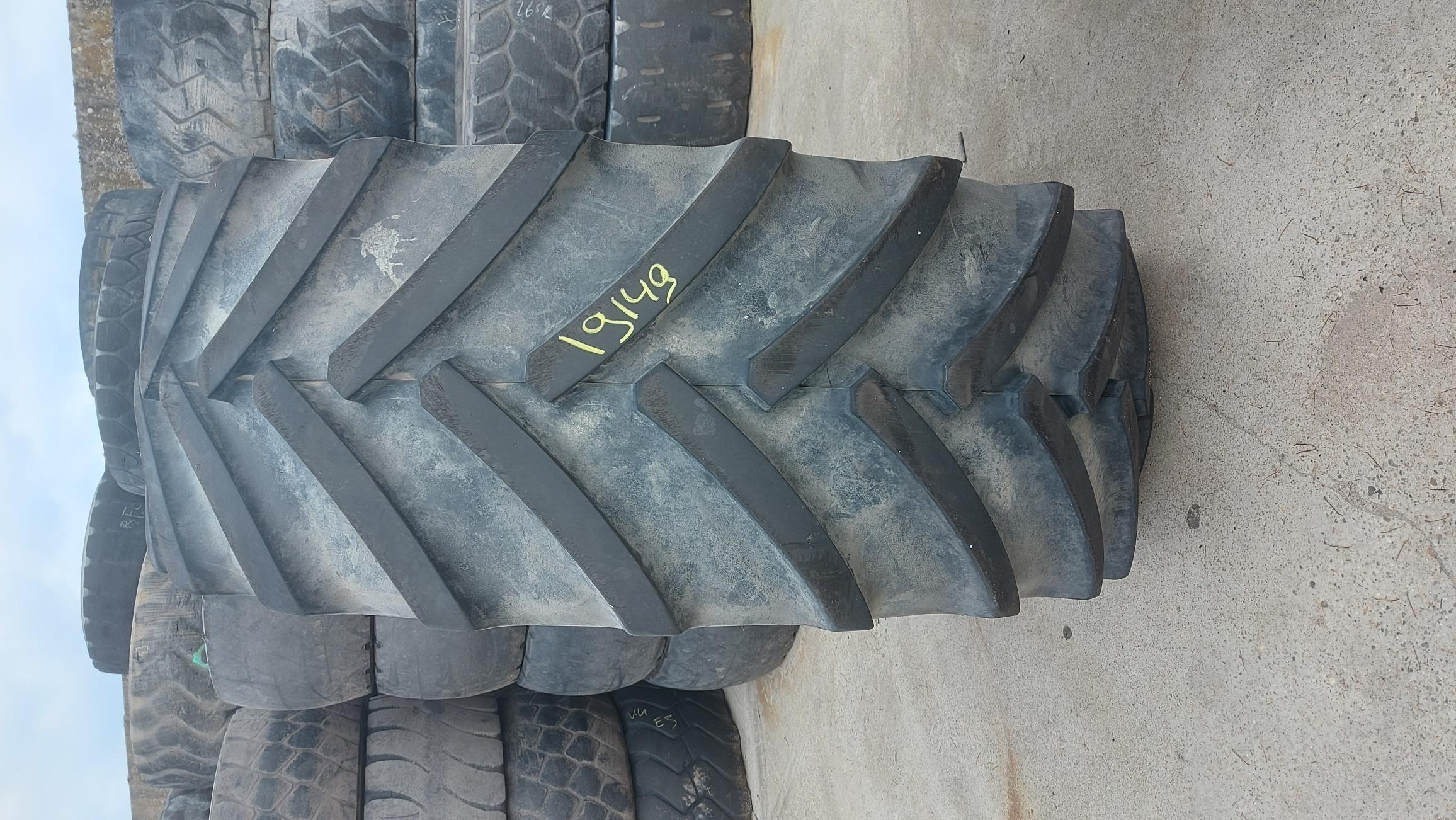 710/75R42 USED MITAS SFT 175D/178A8 TL H19149 80% | Heuver