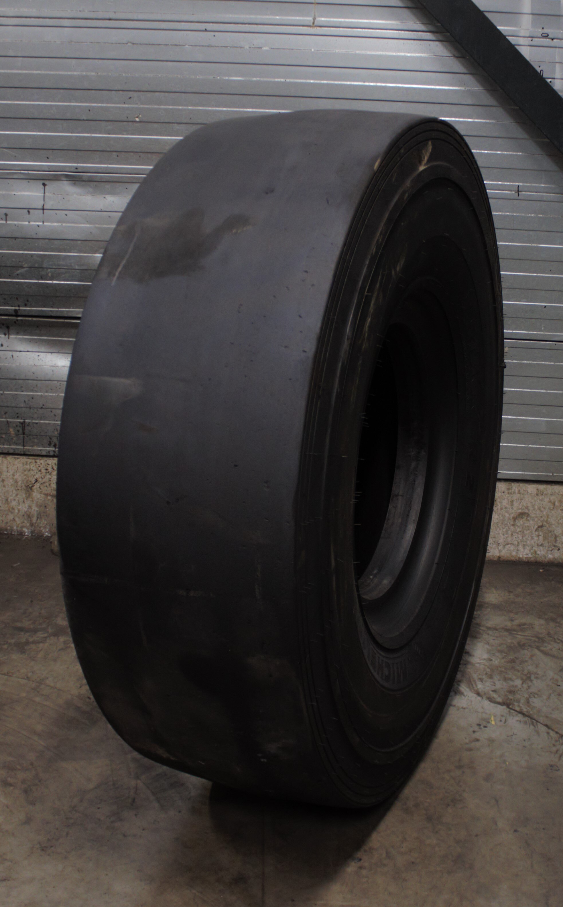 18.00R25 USED MICHELIN X-STACKER2 TL 50MM 69% NO REP 4409 | Heuver